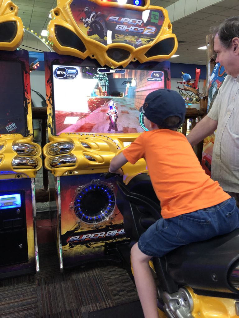 Knuckleheads Arcade | Winging It